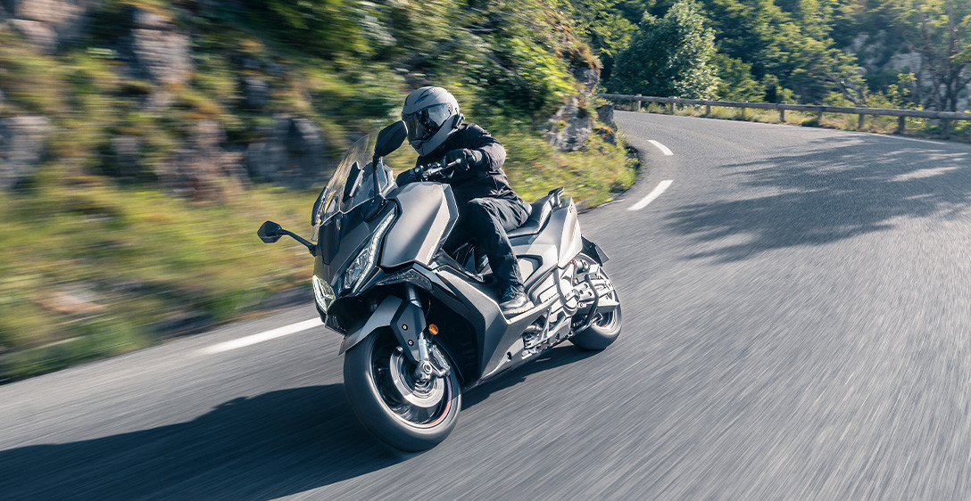 Kymco Motos | AK550 Premium